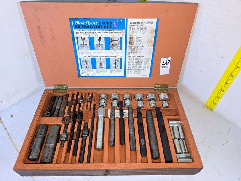 Blue- Point E1025 Extractor set in wooden tool chest - Kaufman Realty & Auctions