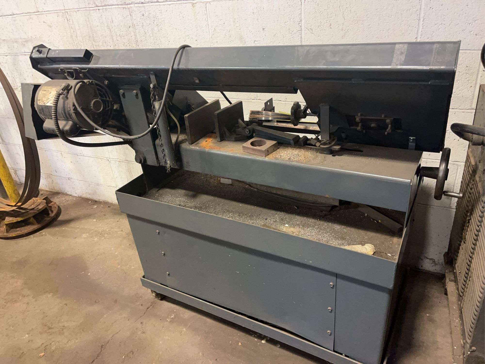 Ramco Metal-Cutting Band Saw - Kaufman Realty & Auctions