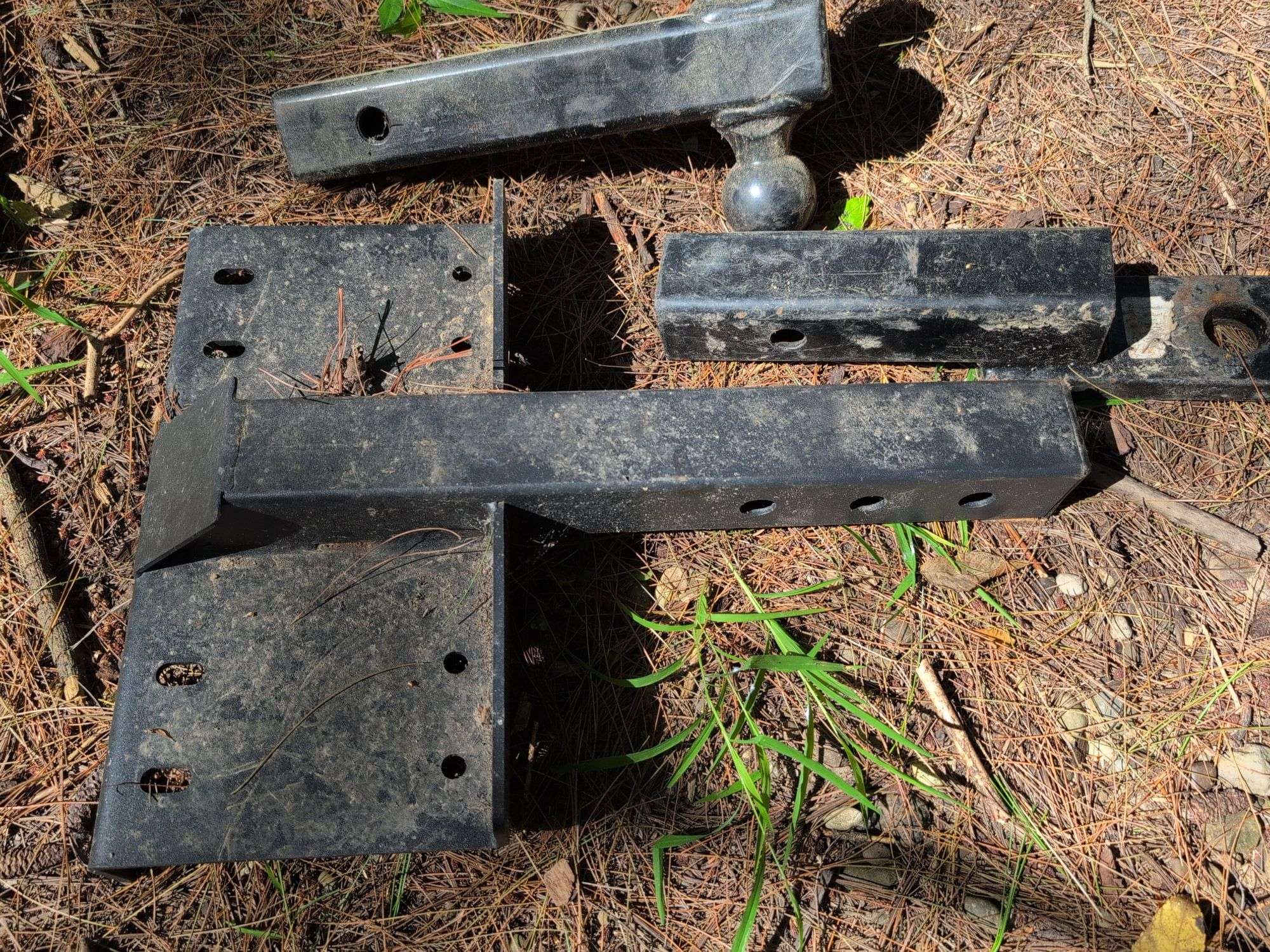3-way ball hitch and (2) other hitches - Kaufman Realty & Auctions