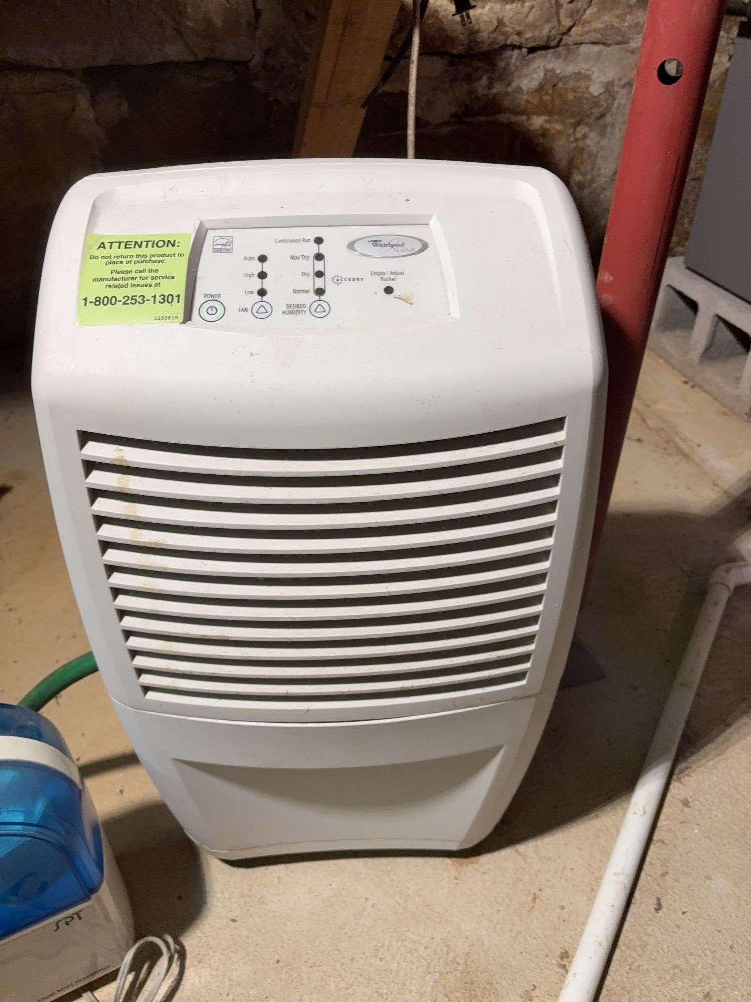 Whirlpool dehumidifier and SPT dual mist humidifier - Kaufman Realty ...