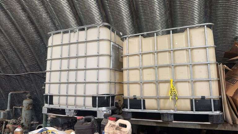 2 Water Tanks - Kaufman Realty & Auctions