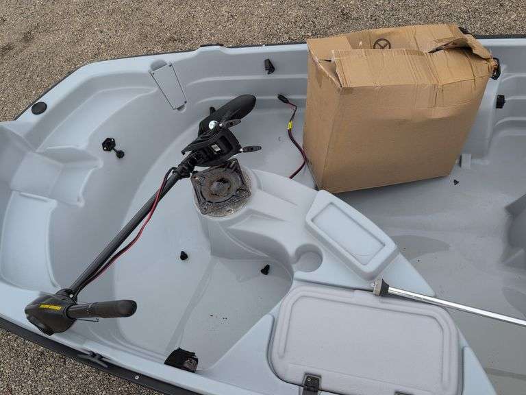 10' plastic fishing boat with outboard motor - OH7463EP - good ...