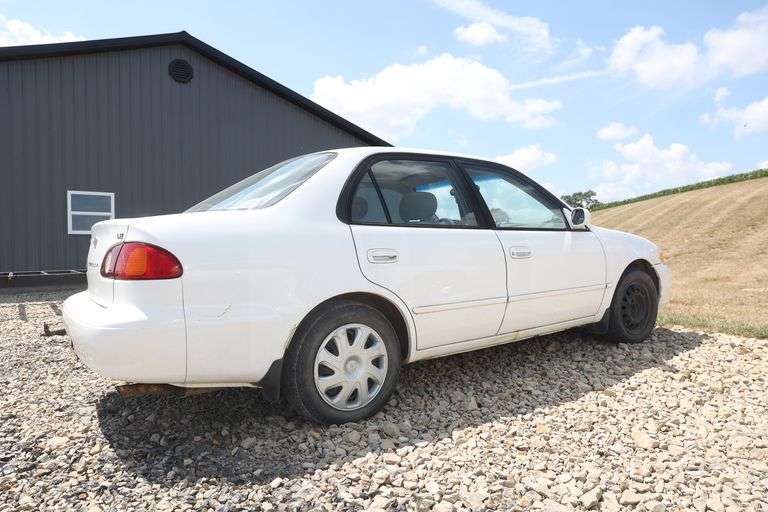 2002 LE TOYOTA COROLLA - Kaufman Realty & Auctions