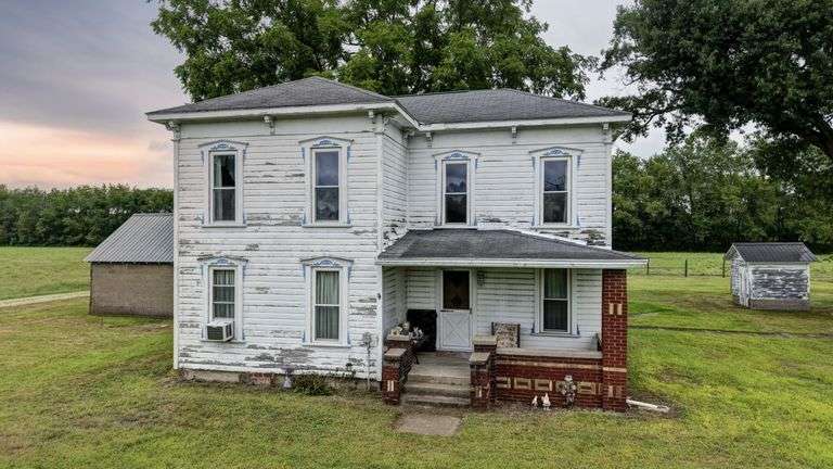 West Lafayette Real Estate Auction - Sold $280,000 - Kaufman Realty ...
