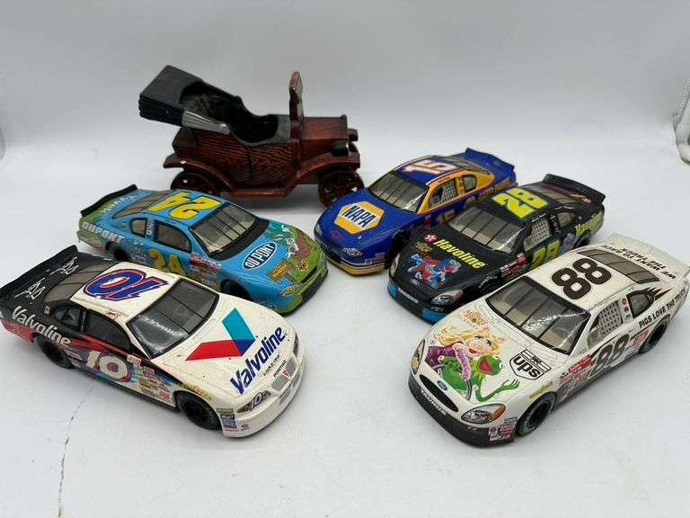 5 Die-Cast NASCAR Model Cars and 1914 Style Wooden Car Ashtray ...