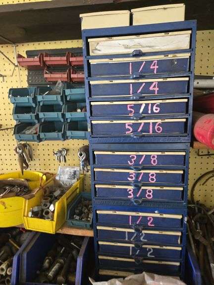 Misc hardware & scrap pieces - Kaufman Realty & Auctions