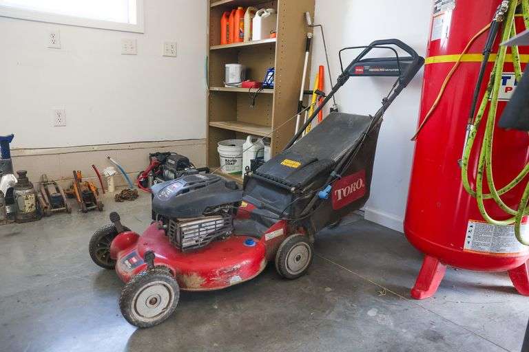 TORO PUSH MOWER SR4 - Kaufman Realty & Auctions