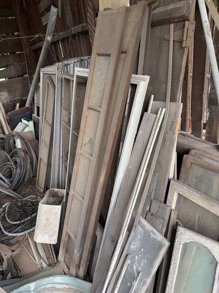 Old Windows and other misc. - Kaufman Realty & Auctions