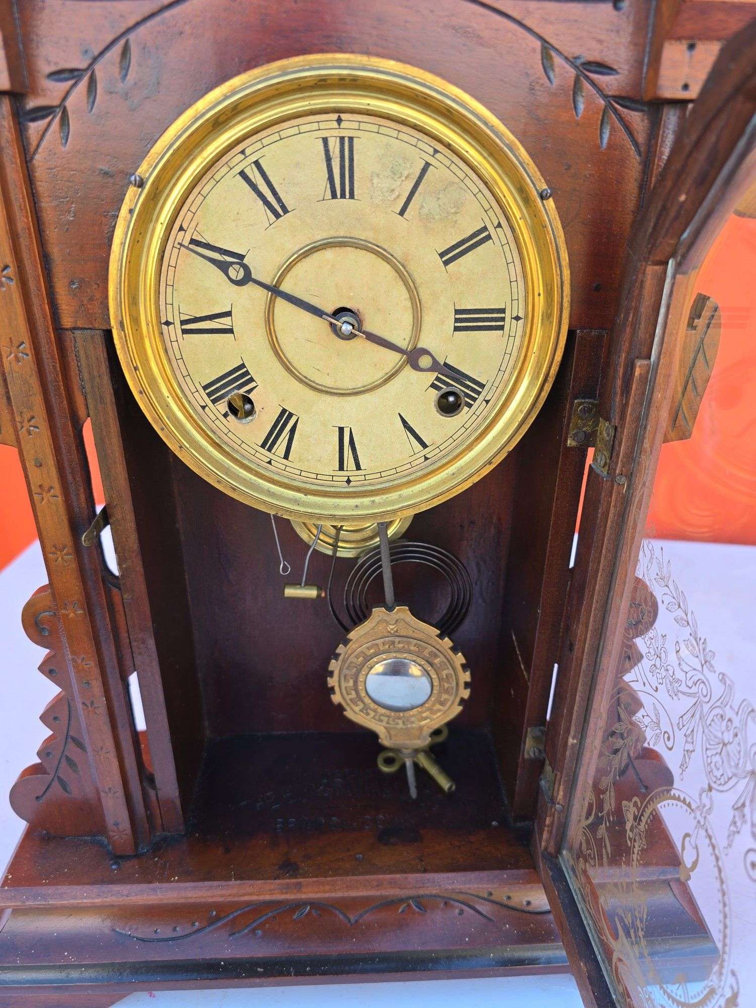 INGRAHAM PALADIN MODEL MANTLE CLOCK 1884 WORKS - Kaufman Realty & Auctions