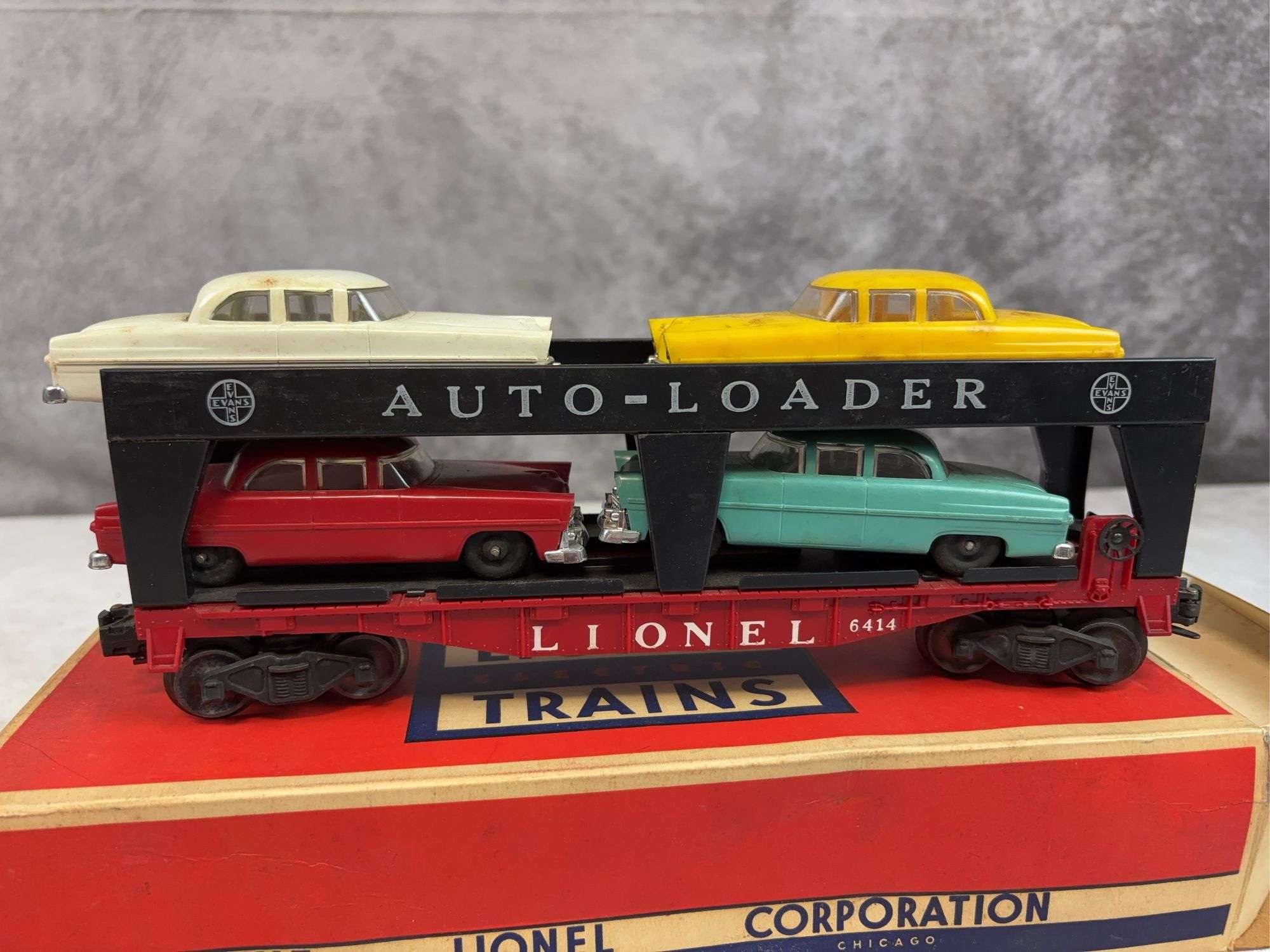 Lionel Postwar No. 6414 O Gauge Evans Auto Loader with Four Different ...