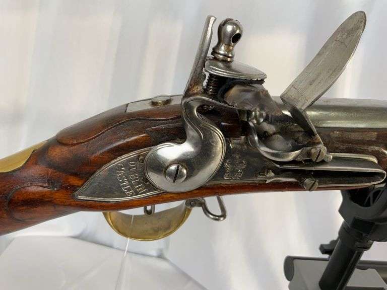 Dublin Castle, Brown Bess Musket - Kaufman Realty & Auctions