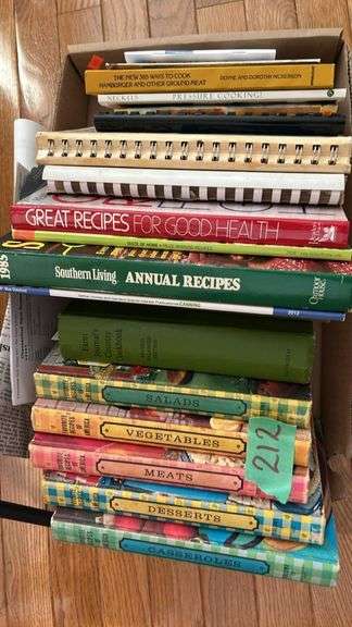 Diverse Cookbook Collection, Includes Reader's Digest and Taste of Home ...