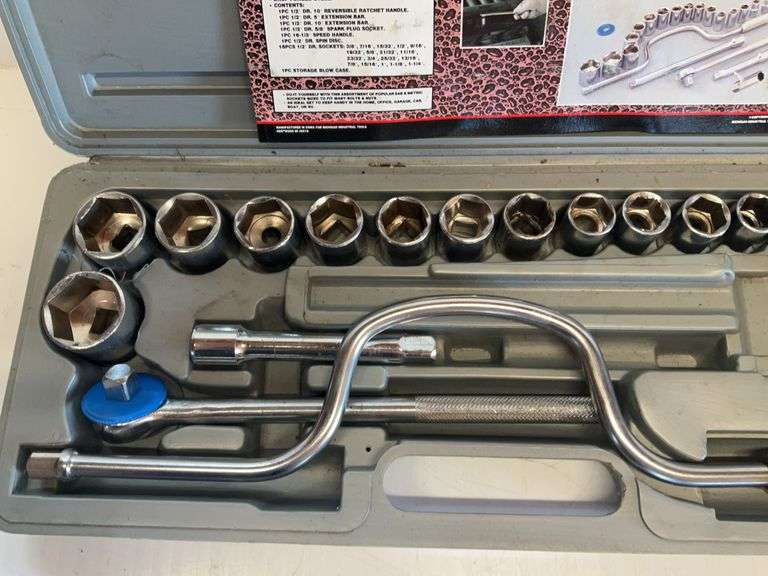 25 Piece Socket Set - Kaufman Realty & Auctions