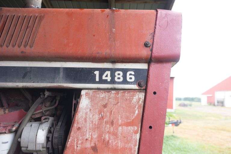 IH 1486 TRACTOR - Kaufman Realty & Auctions