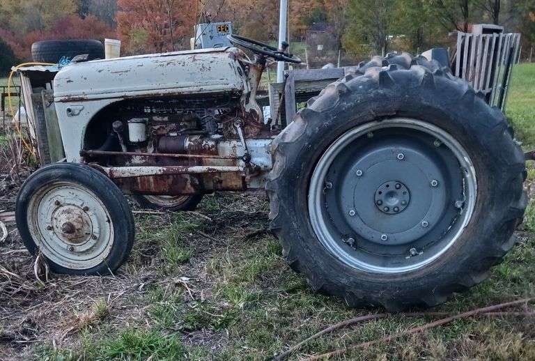 1945 Ford Tractor - Kaufman Realty & Auctions