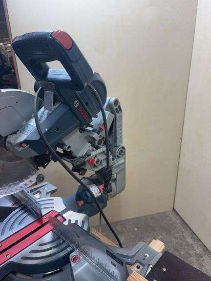 Bosch 10” Compound Sliding Miter Saw With 12’ Wide Table ( Clean Unit ...