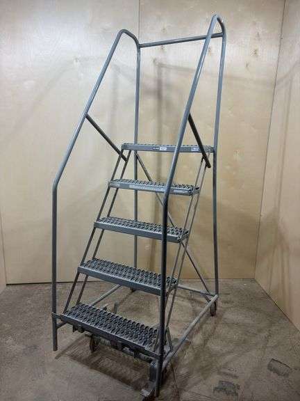 Uline Movable Metal Steps ,80” High - Kaufman Realty & Auctions
